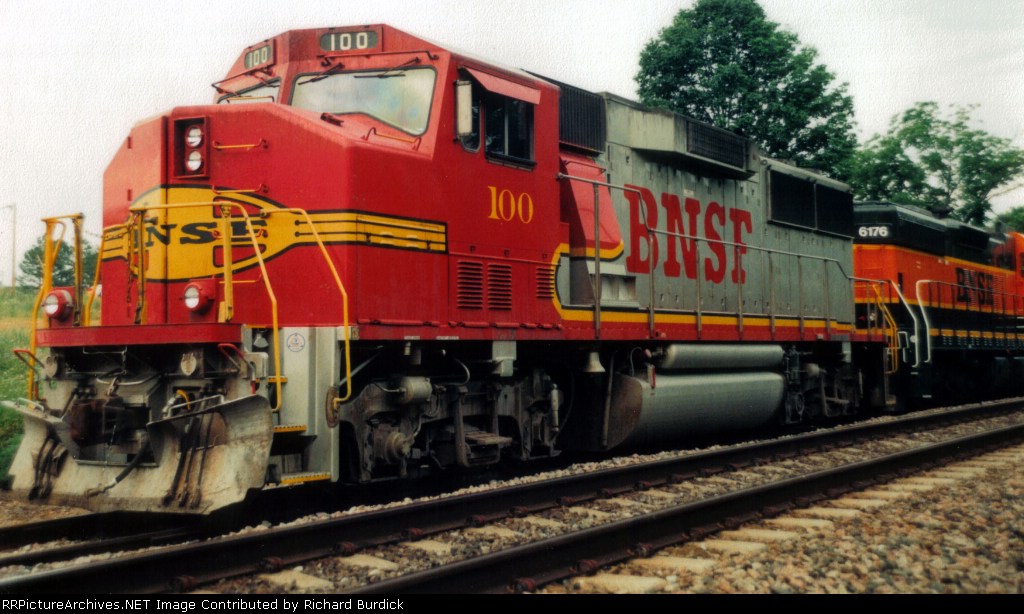 BNSF 100